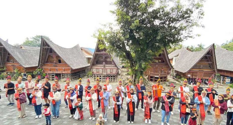 Paket Wisata Samosir 5 Hari 4 Malam